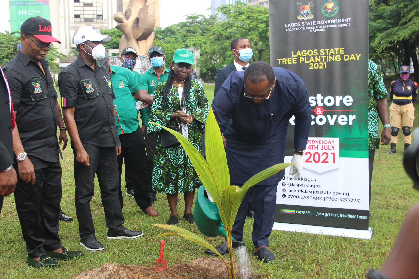 Viathan Group partners with LASPARK for 2021 Tree Planting Day. – Viathan